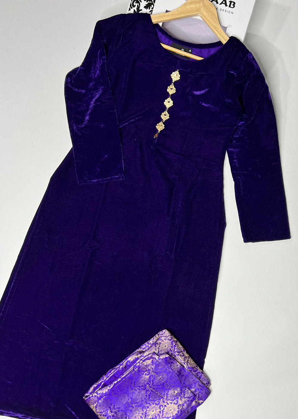 HK230 Layla - Purple Readymade 2 Piece Velvet Suit – Memsaab