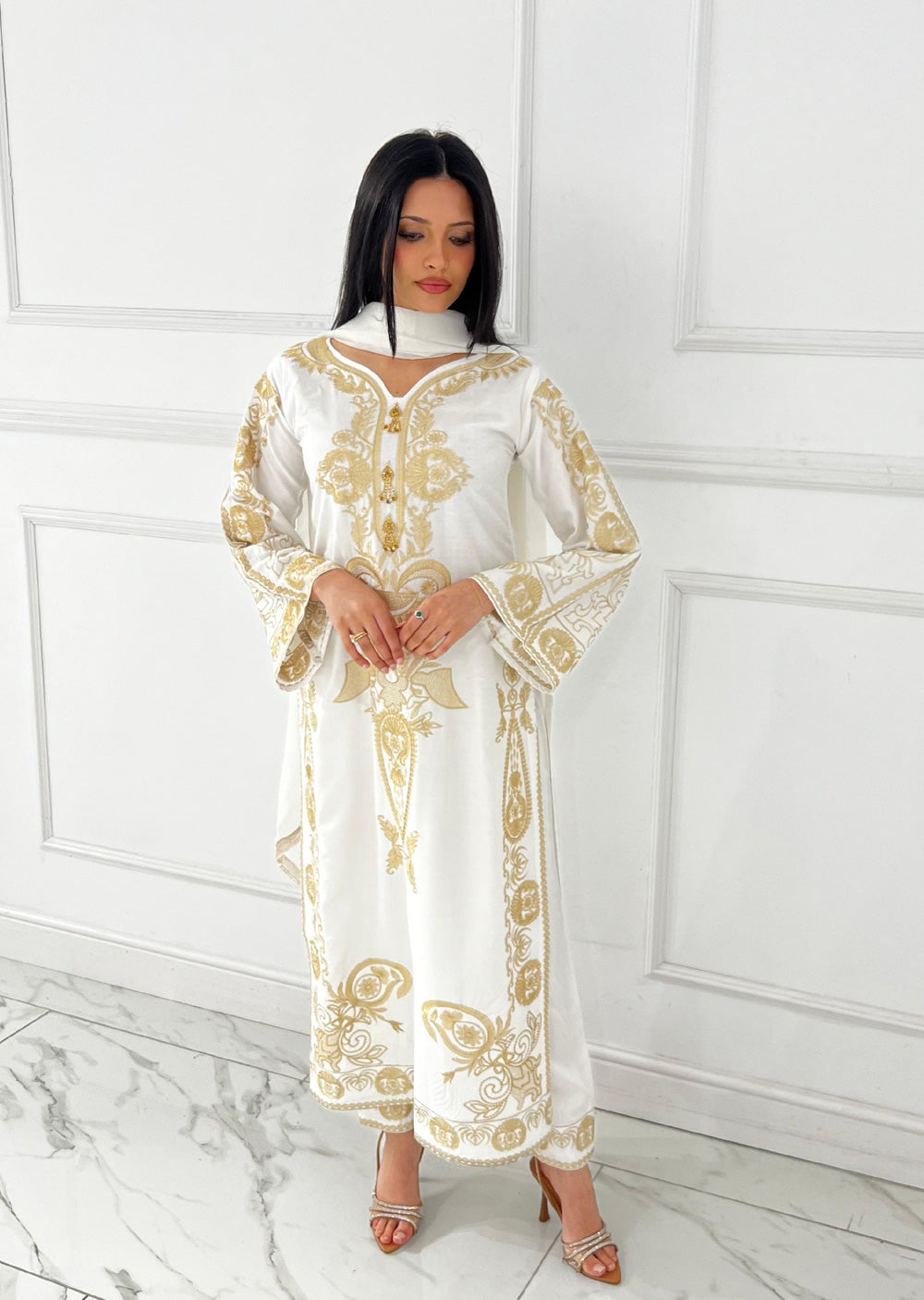 HK273 Riya - White Linen Oufit – Memsaab